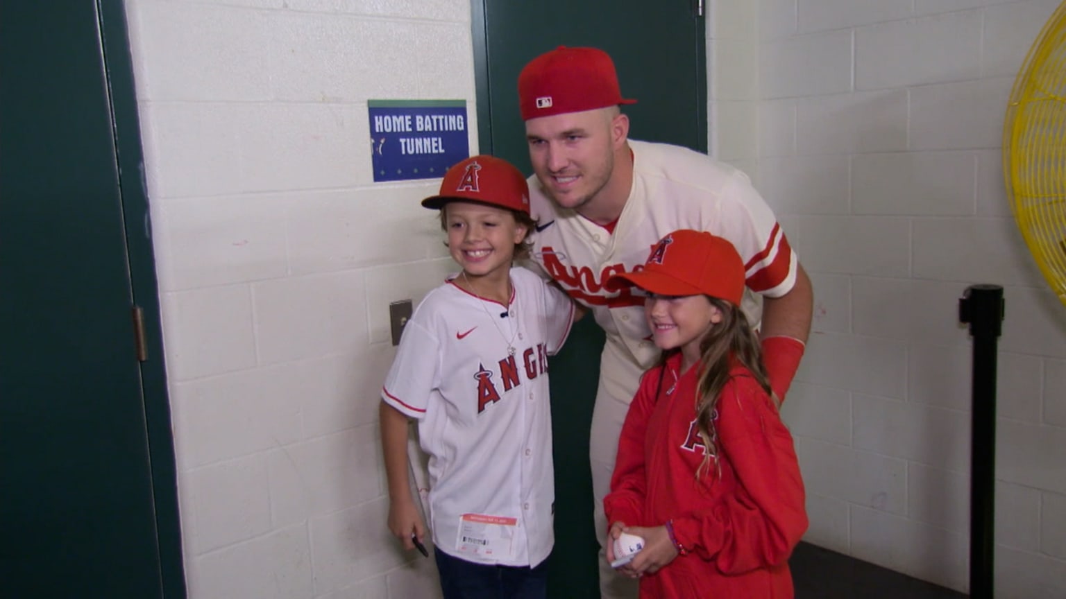 The Angels make a wish come true for Bodhi | 09/17/2022 | Seattle Mariners
