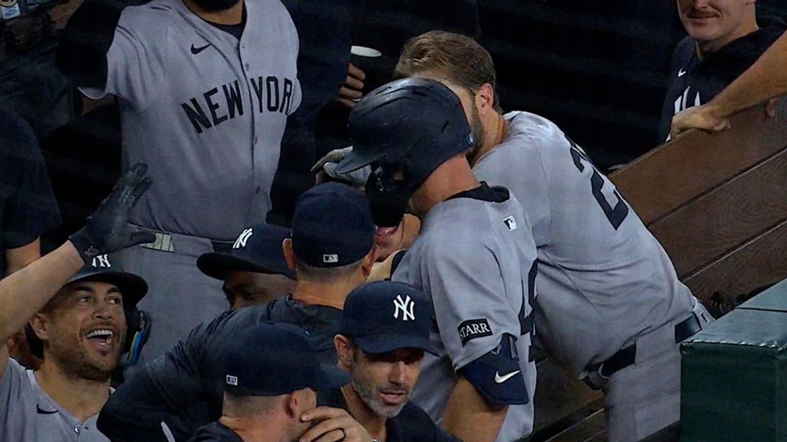 Paul Goldschmidt abre el juego con jonrón | 04/08/2025 | Los Yankees de ...