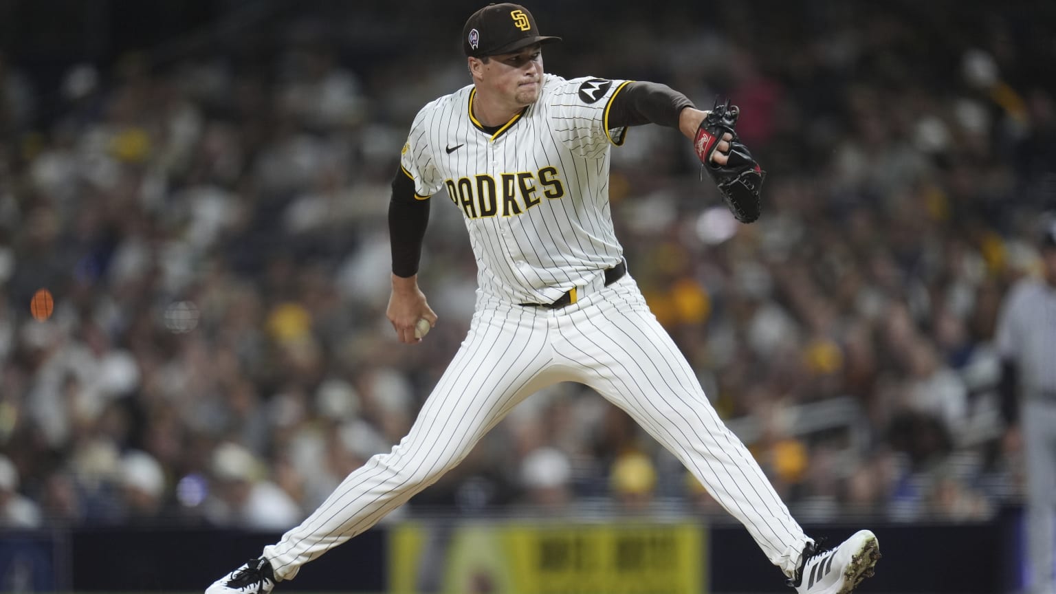 Mason Miller whiffs Yanquiel Fernández in 8th | 09/11/2025 | San Diego ...