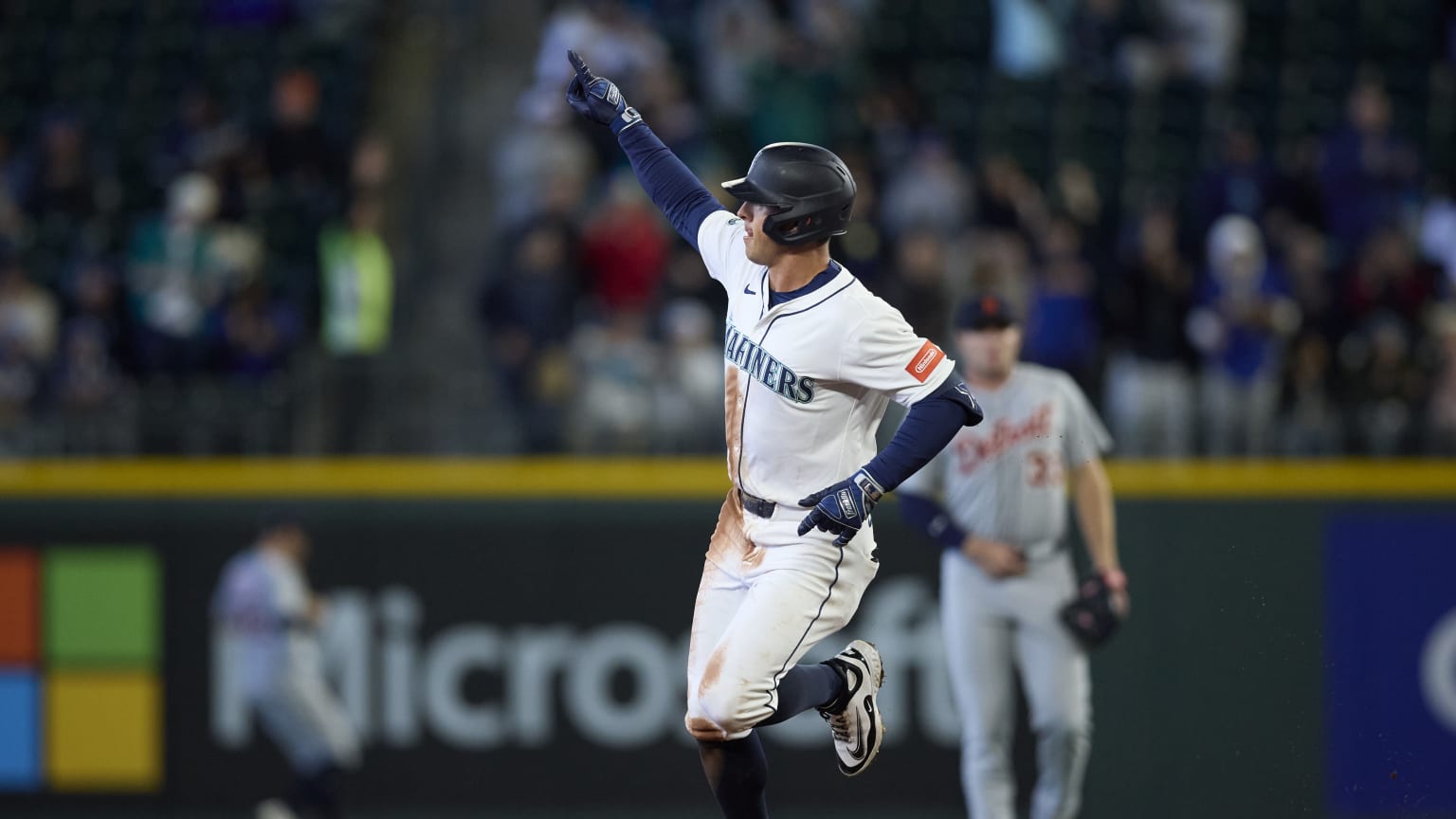 Dylan Moore's solo homer (1) | 04/02/2025 | Seattle Mariners
