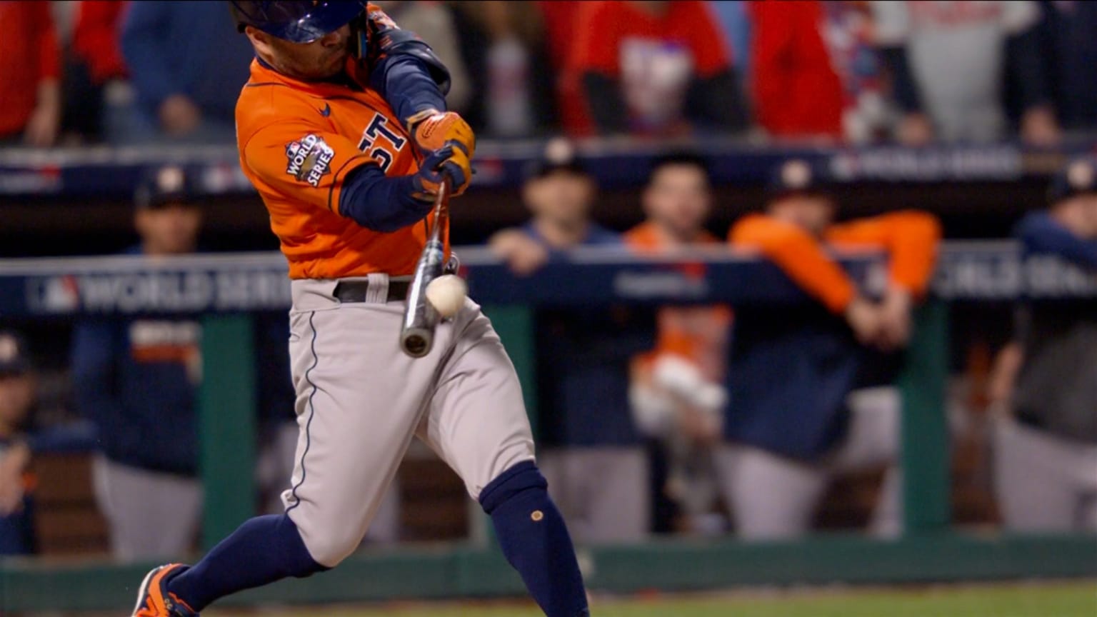 Jose Altuve hits leadoff double, advances to third | 11/03/2022 | MLB.com