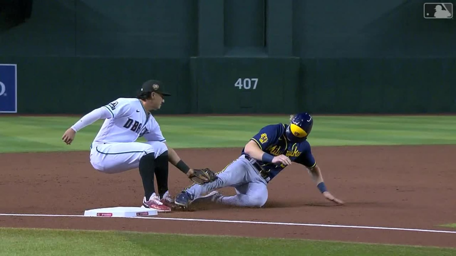 Moreno throws out Wiemer trying to steal third base | 04/11/2023 ...