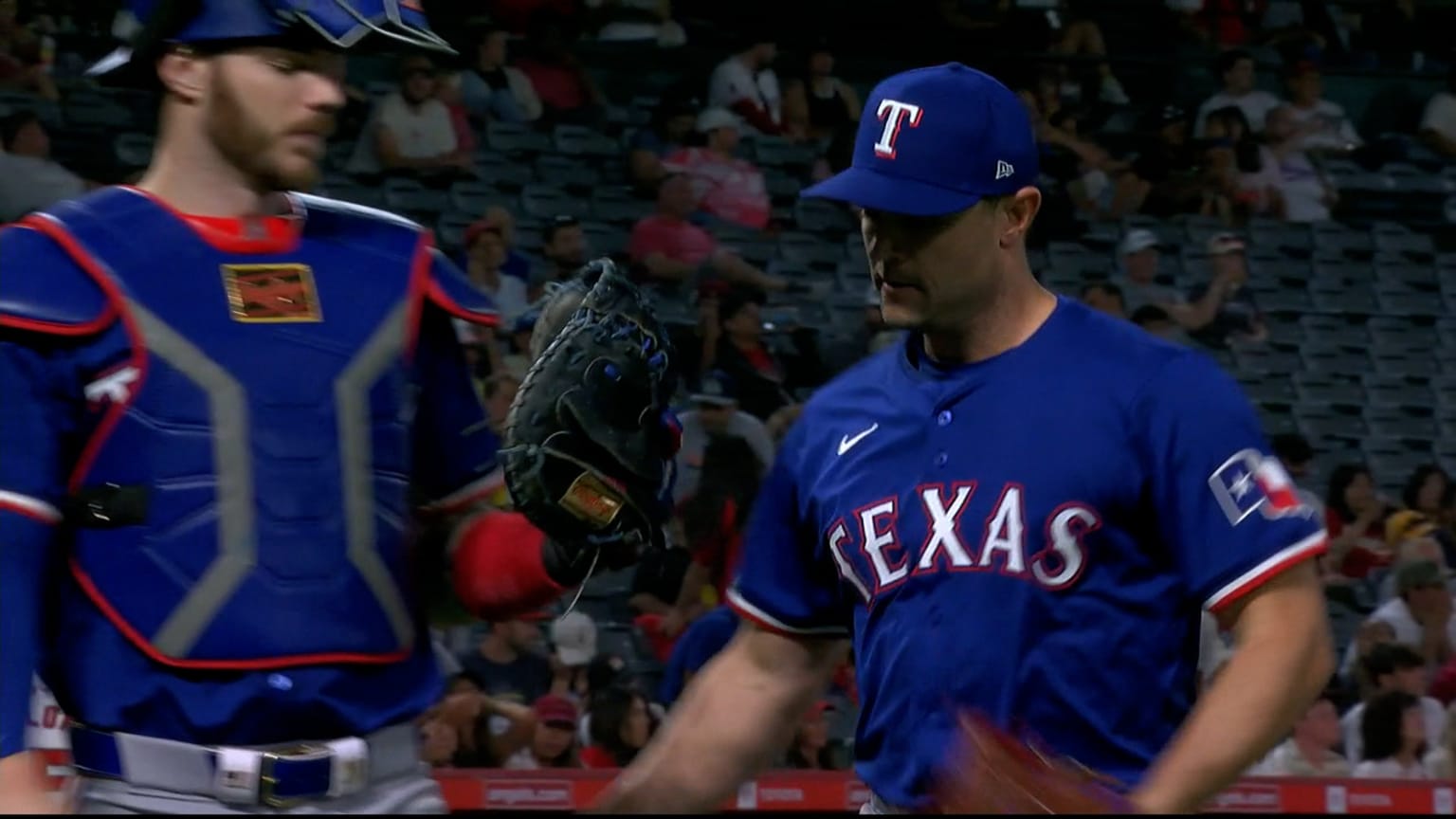 David Robertson works out of a bases-loaded jam | 07/08/2024 | Texas ...
