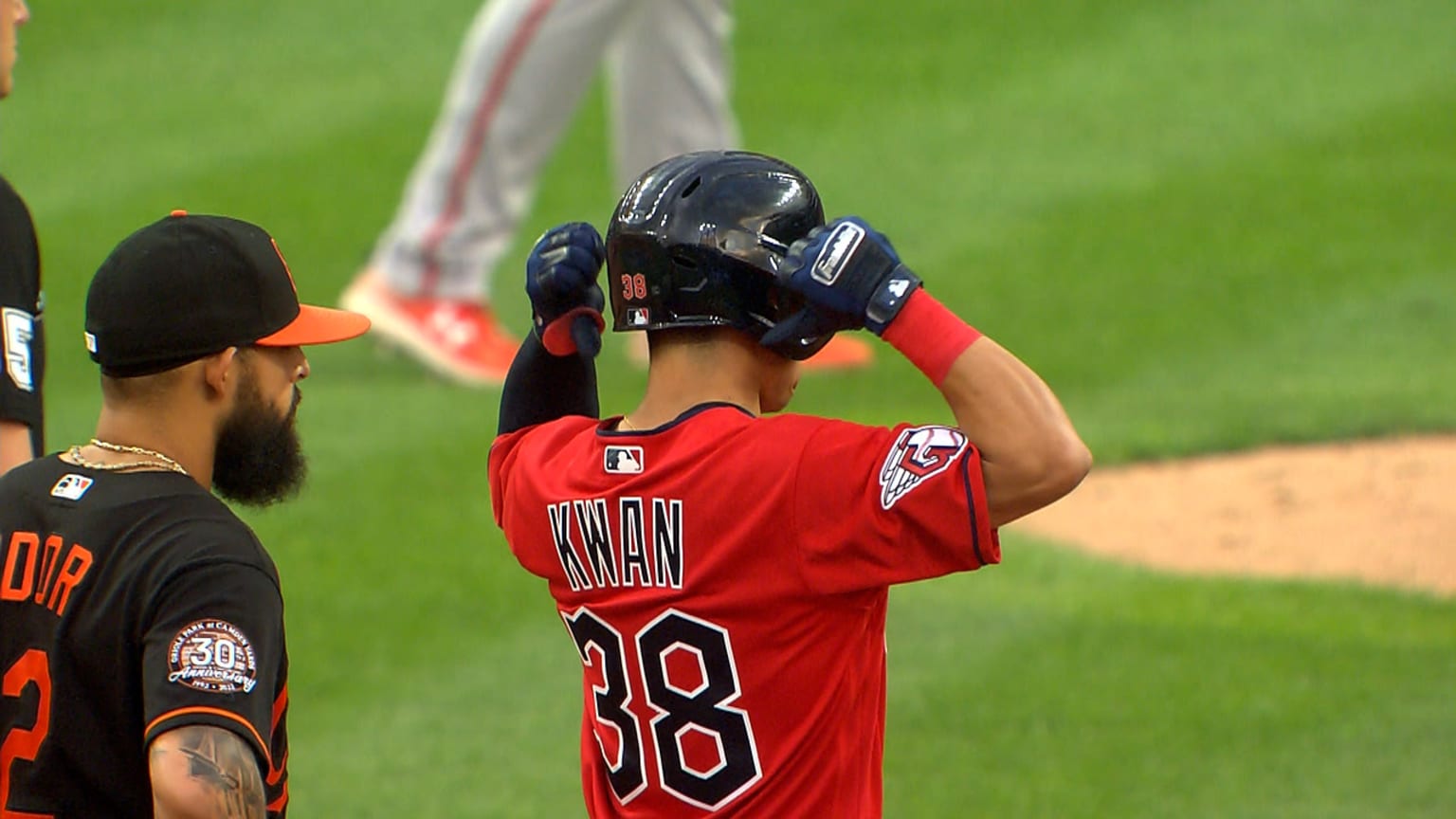 Steven Kwan rips a double to score two in the 5th | 08/30/2022 | MLB.com