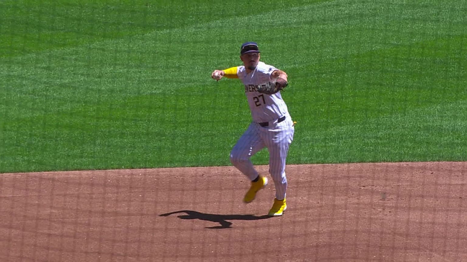 Bonita jugada de Willy Adames en SS | 30/06/2024 | Los Brewers de Milwaukee