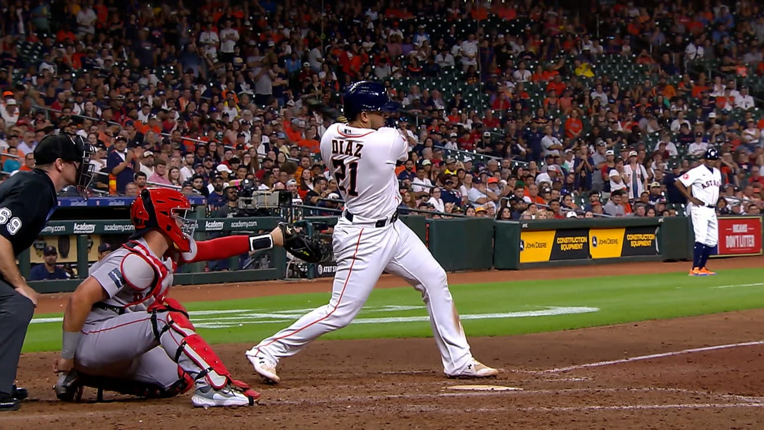 Yanier Díaz pega sencillo productor en la 10ma | 23/08/2023 | Los ...