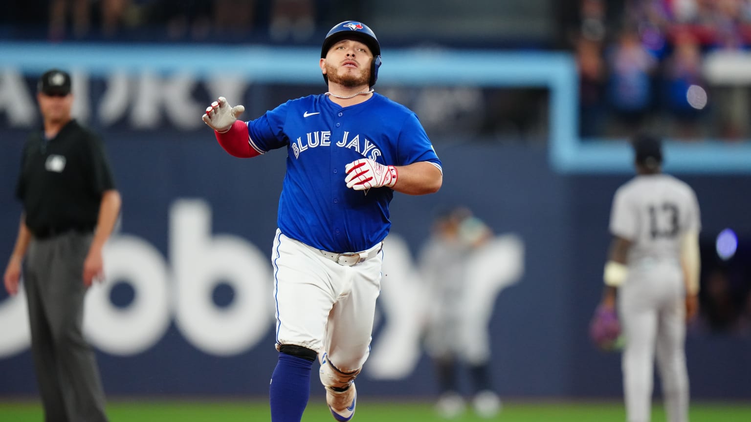 Alejandro Kirk belts two homers in Game 1 of ALDS | 10/04/2025 | MLB.com