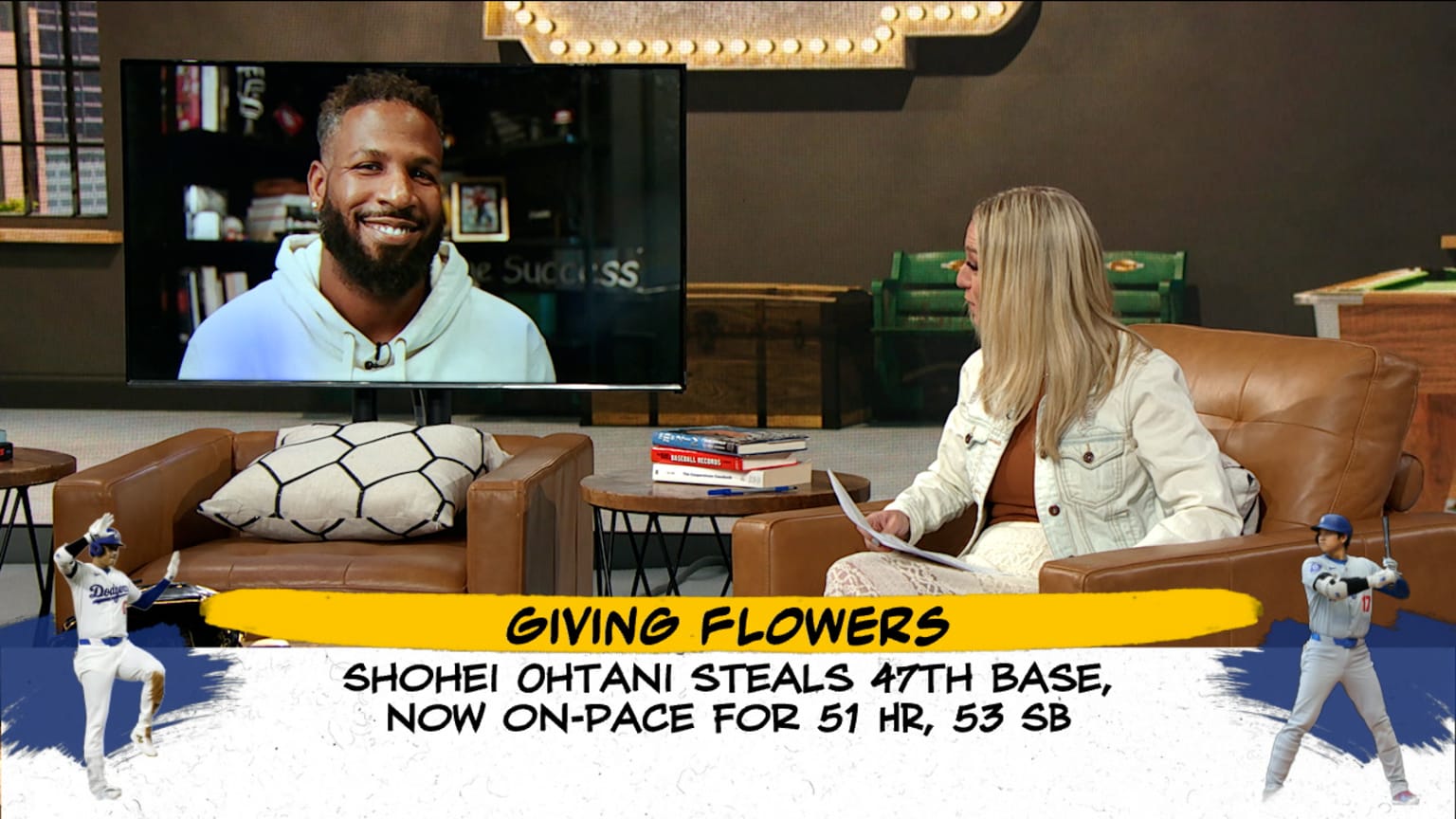 Giving flowers to players around the league | 09/10/2024 | New York Mets