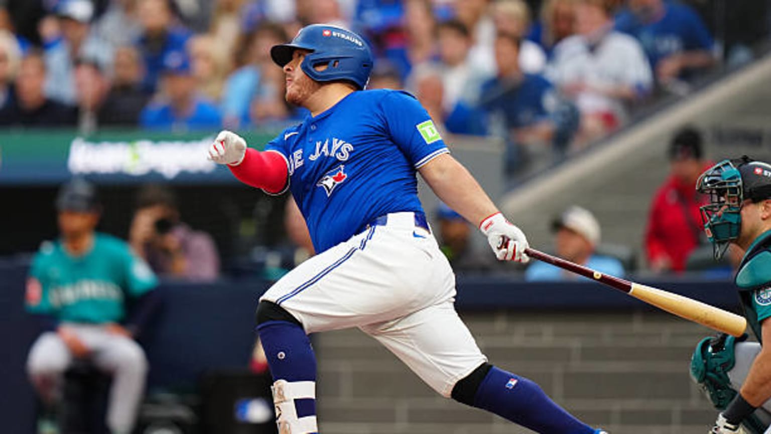 Alejandro Kirk pega hit remolcador en la 1ra | 13/10/2025 | Lasmayores.com