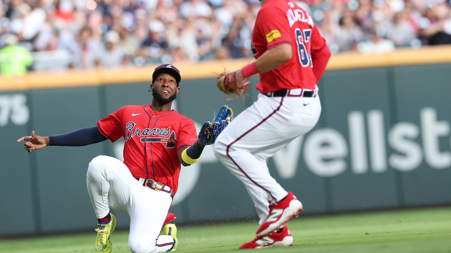 Jurickson Profar's sliding catch | 07/18/2025 | Atlanta Braves