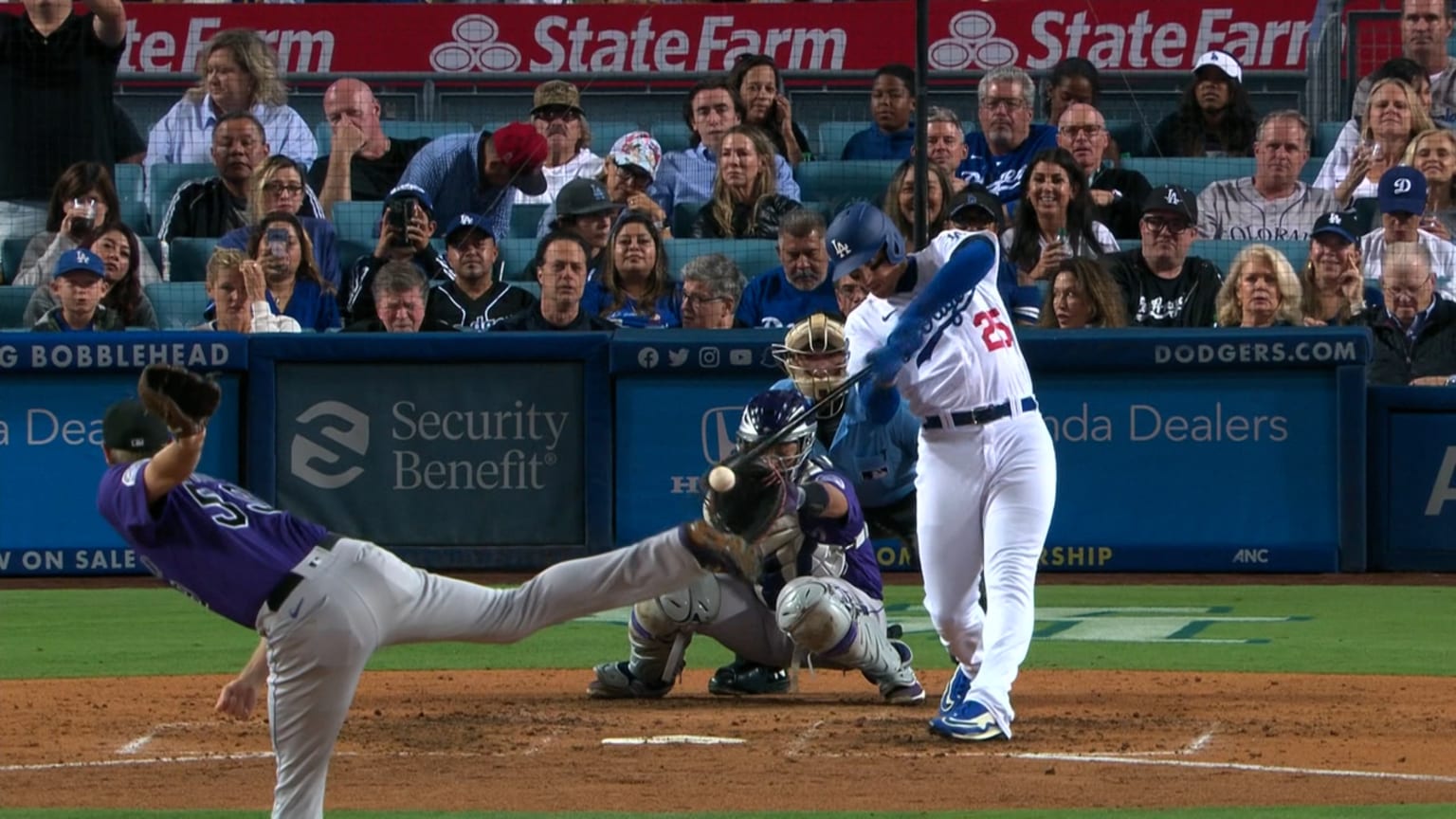 Trayce Thompson drives in a run in the 4th inning | 09/30/2022 | Los ...