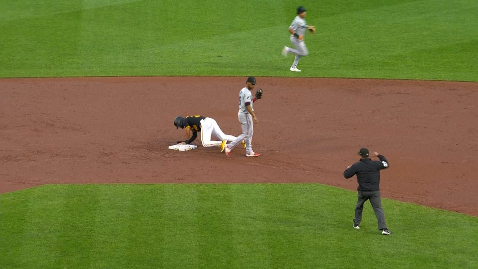 Jhonny Pereda catches Nick Gonzales stealing | 09/10/2024 | Miami Marlins