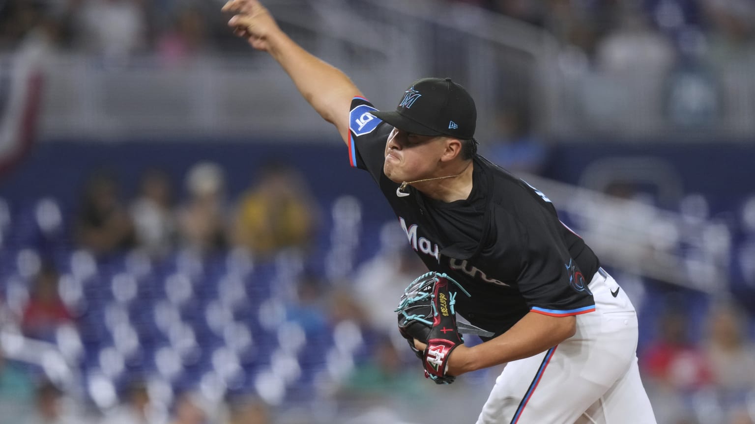 Valente Bellozo fans Joey Bart | 03/29/2025 | Miami Marlins