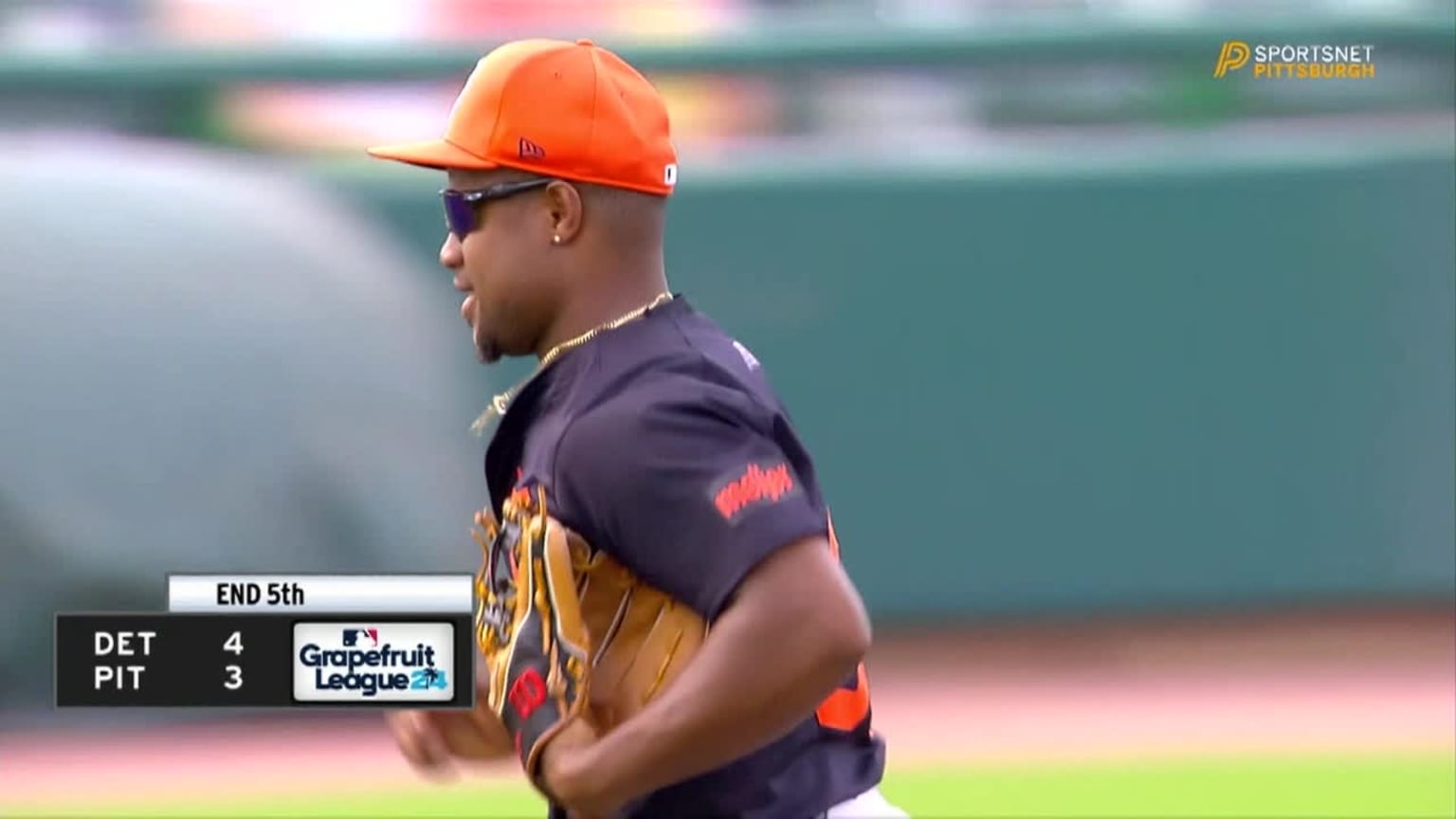 Eddys Leonard makes a jumping grab in the 5th | 03/16/2024 | Detroit Tigers