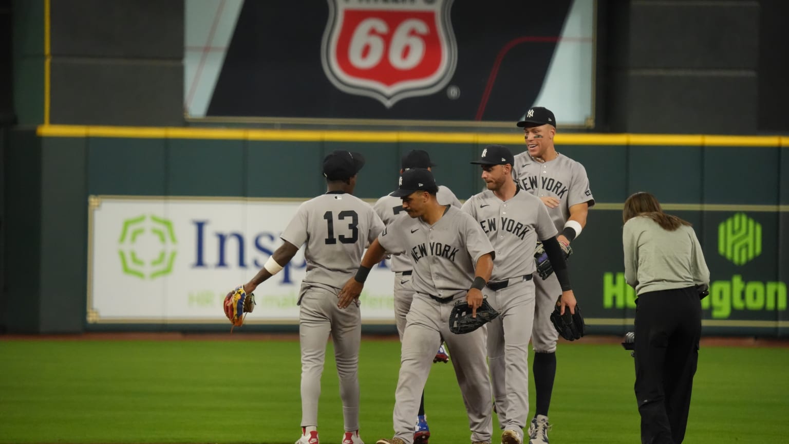 Tim Hill seals Yankees' eighth straight win | 04/25/2026 | New York Yankees