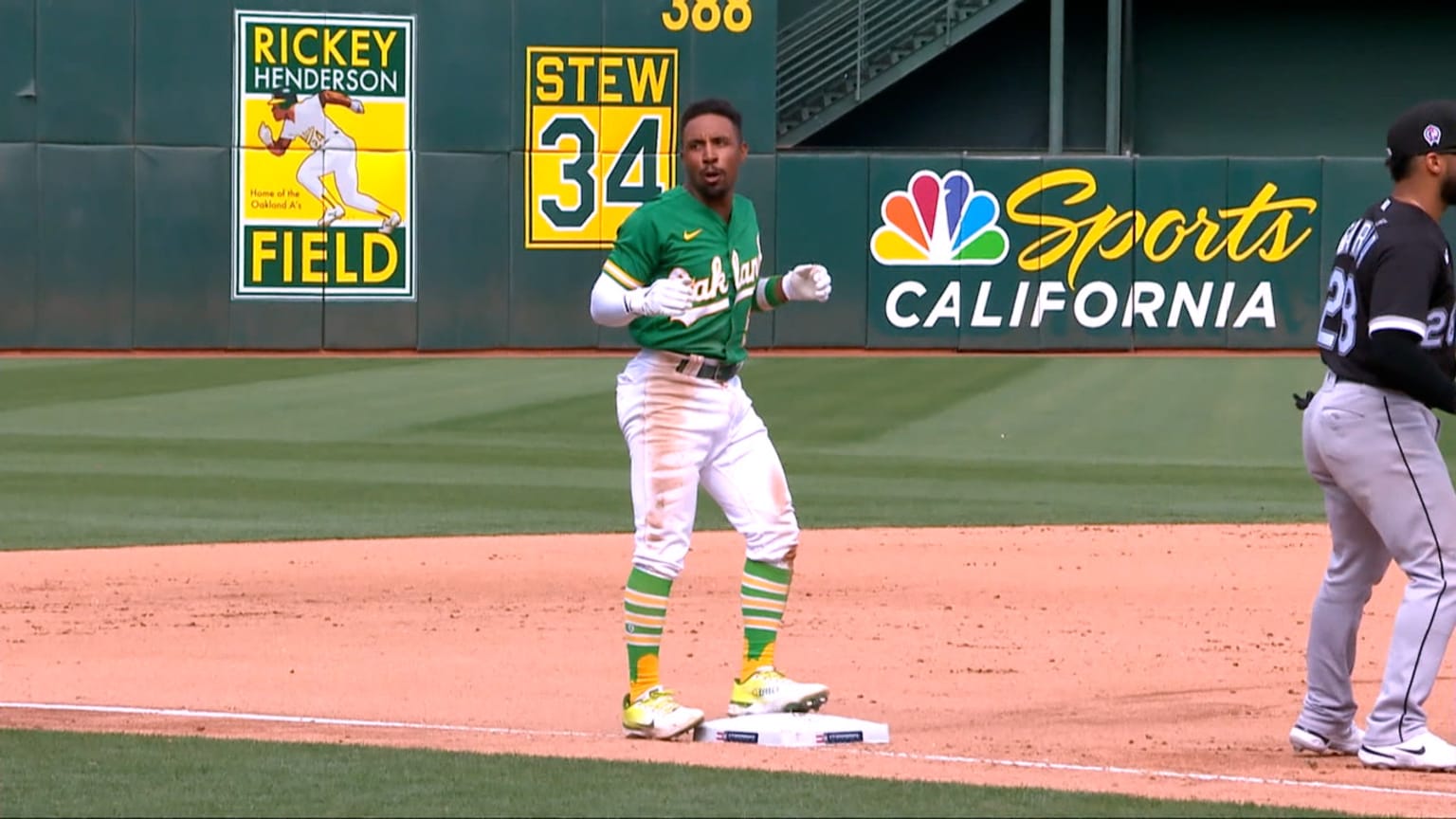 Tony Kemp lines an RBI triple in the 8th inning | 09/11/2022 | MLB.com