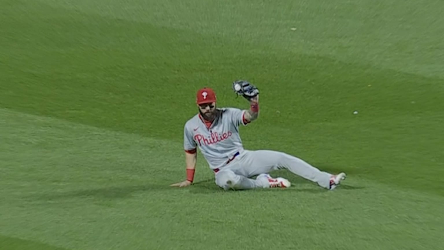 Buena atrapada de Weston Wilson en el 8vo | 09/10/2024 | Los Phillies de Filadelfia
