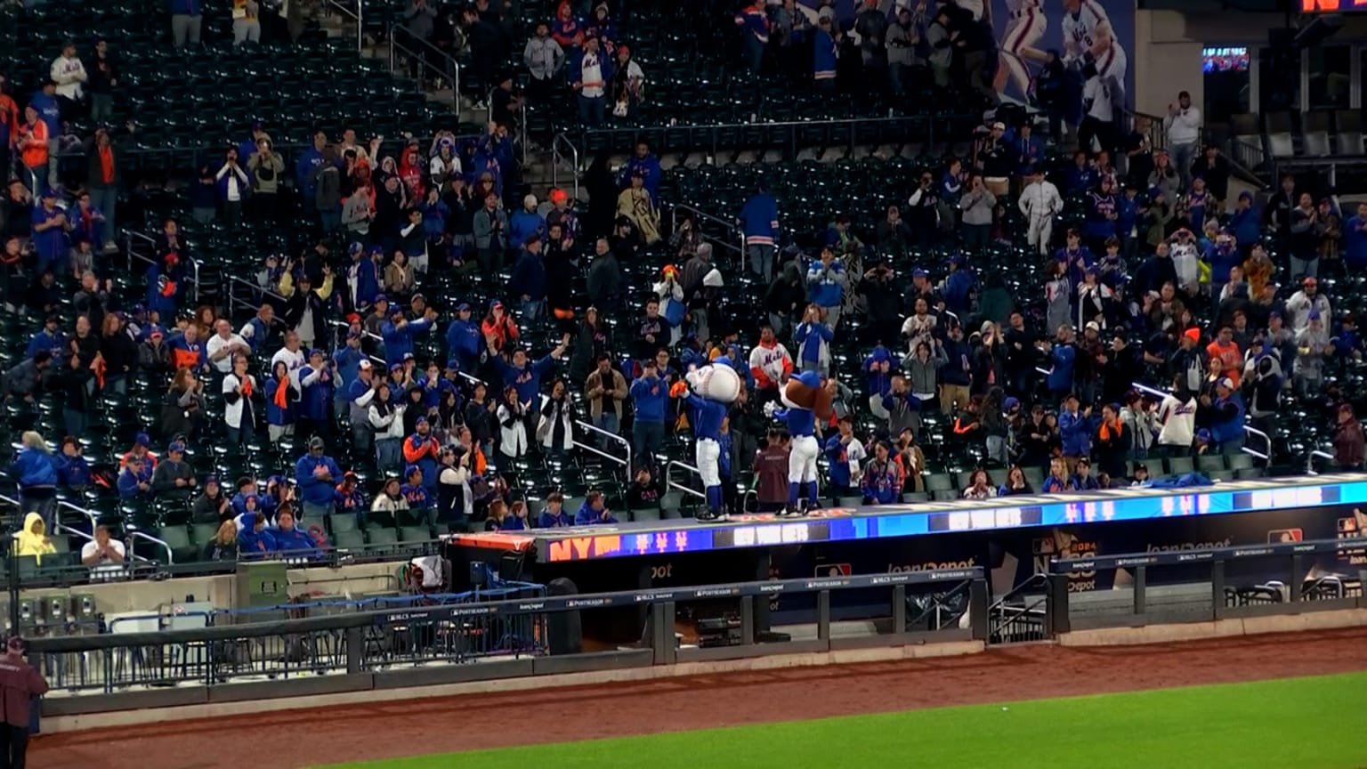 Howie Rose Calls Final Out Fans Applaud Great Season 10 21 2024
