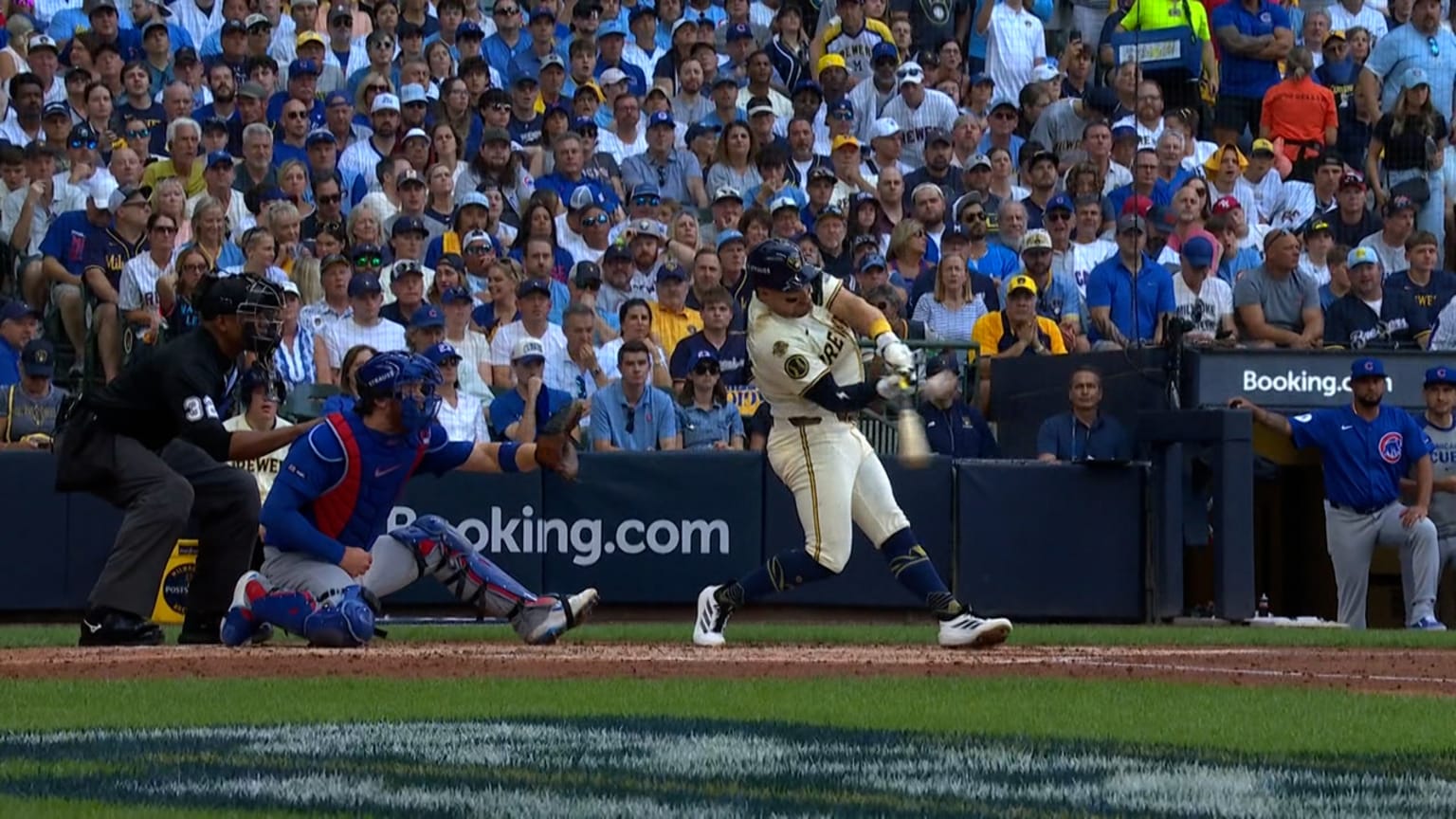 Caleb Durbin's two-run single | 10/04/2025 | Milwaukee Brewers