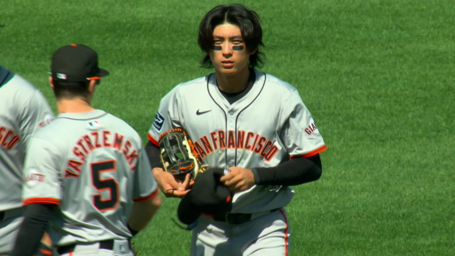 Jung Hoo Lee makes an incredible diving catch | 05/02/2024 | MLB.com