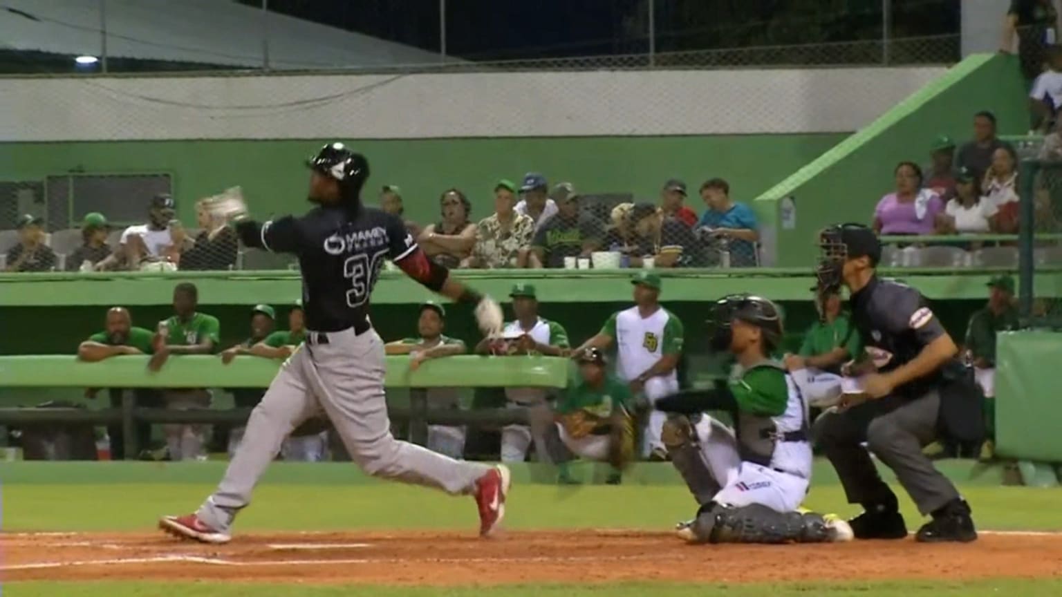 Jimmy Paredes pega HR solitario al RF en la 4ta | 20/10/2022 ...