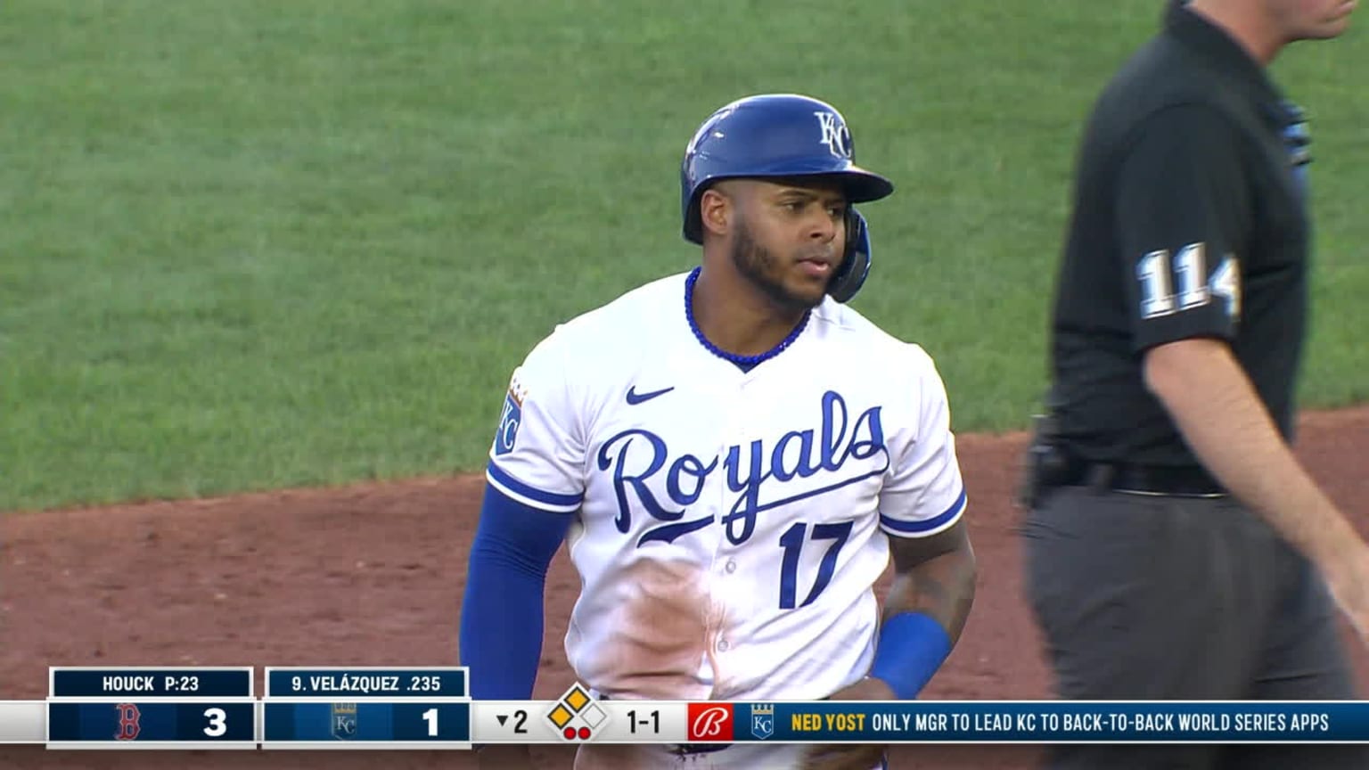 Nelson Velázquez ropes an RBI double in the 2nd | 09/02/2023 | Kansas ...