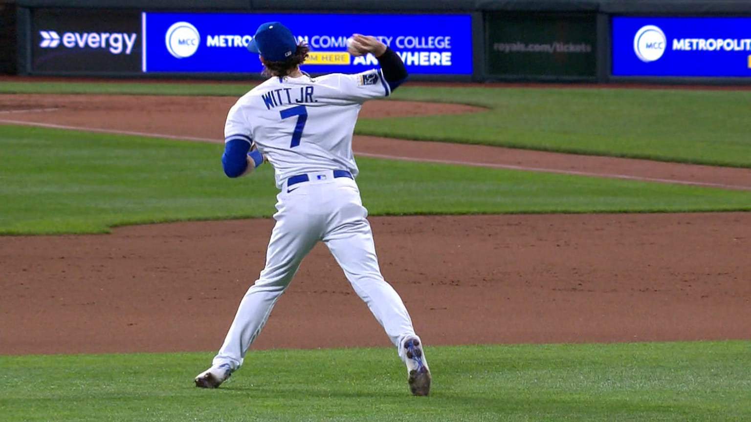 Bobby Witt Jr. wins Play of the Week for diving stop | 05/15/2023 ...