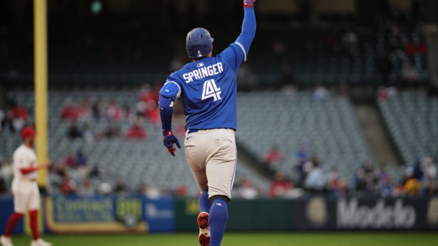 George Springer's two-run home run (4) | 05/06/2025 | MLB.com