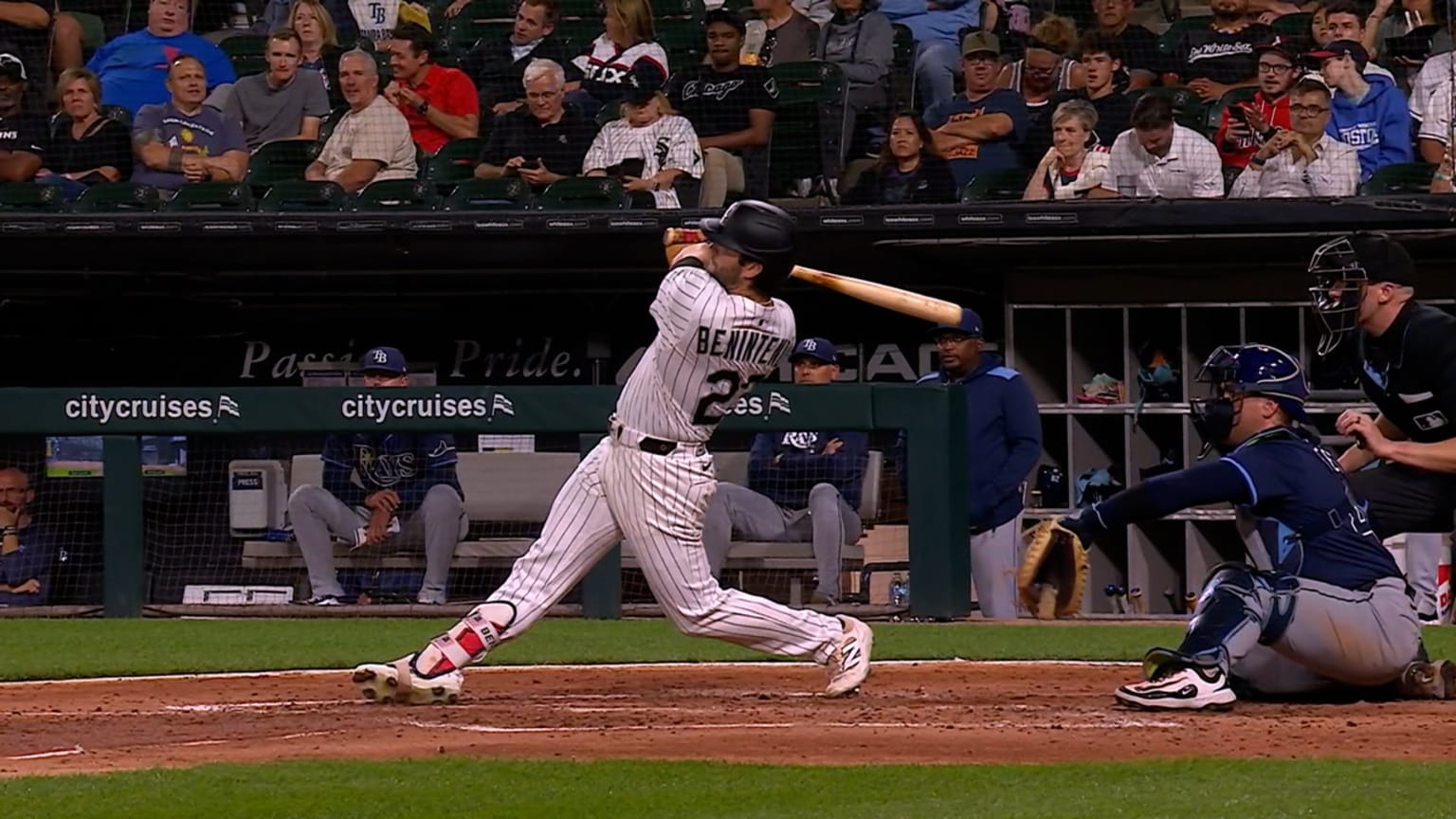 Andrew Benintendi's solo homer (19) | 09/10/2025 | Chicago White Sox