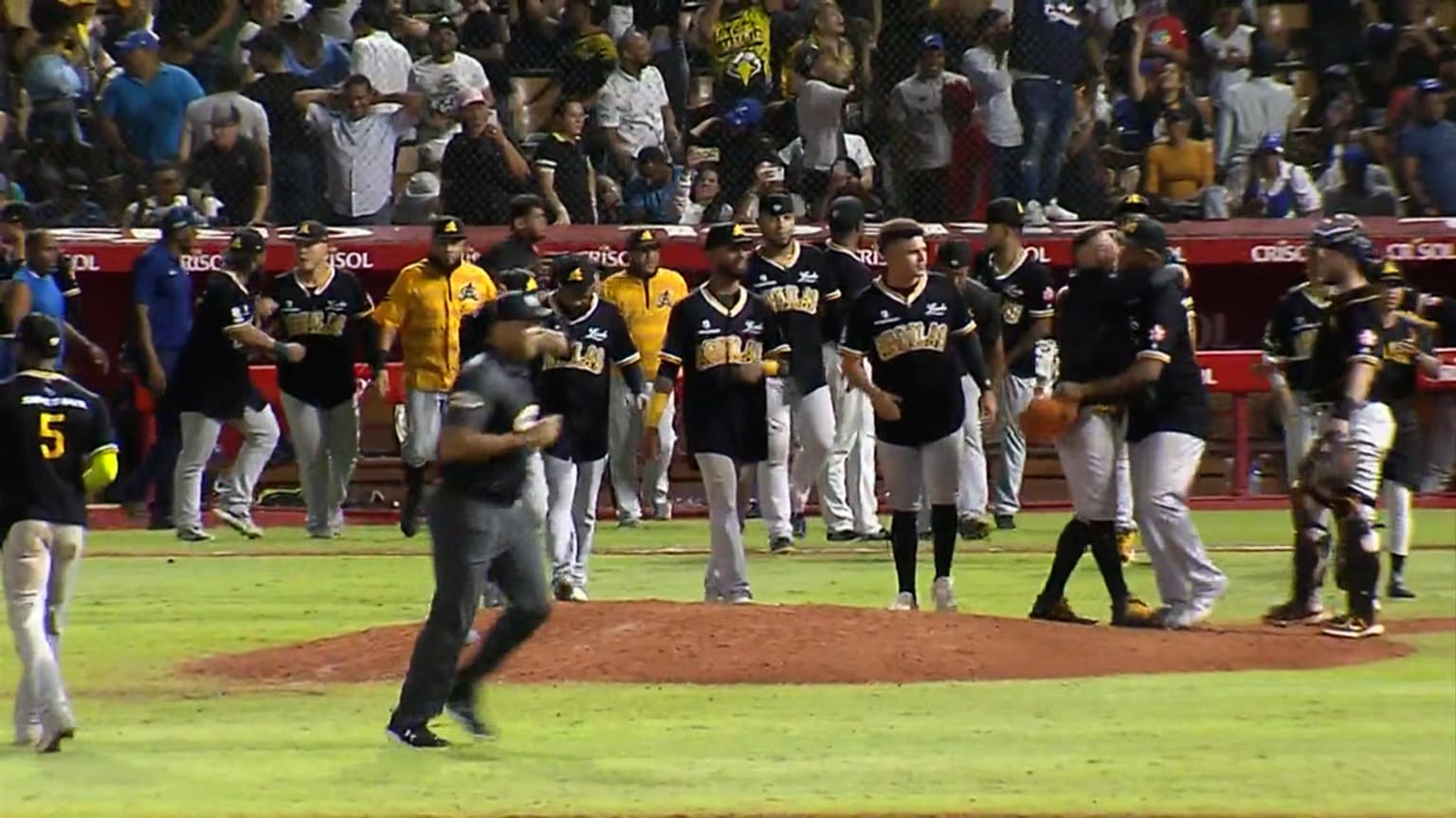 Geoff Hartlieb sella el triunfo 4-1 de las Águilas | 10/11/2022 | Los ...