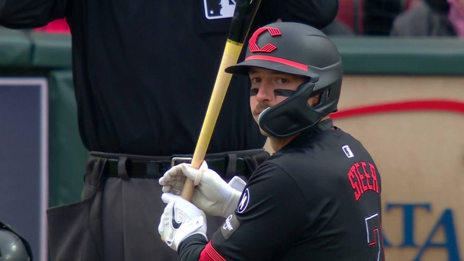 Spencer Steer's RBI fielder's choice | 04/11/2025 | Cincinnati Reds