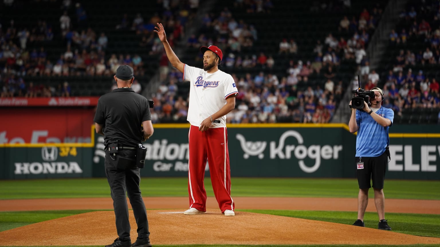 Cunningham hace el 1er lanzamiento | 02/07/2025 | Lasmayores.com