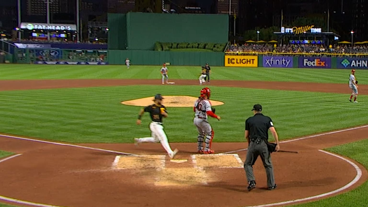 Ji Hwan Bae plates a run with a groundout | 08/22/2023 | Pittsburgh Pirates