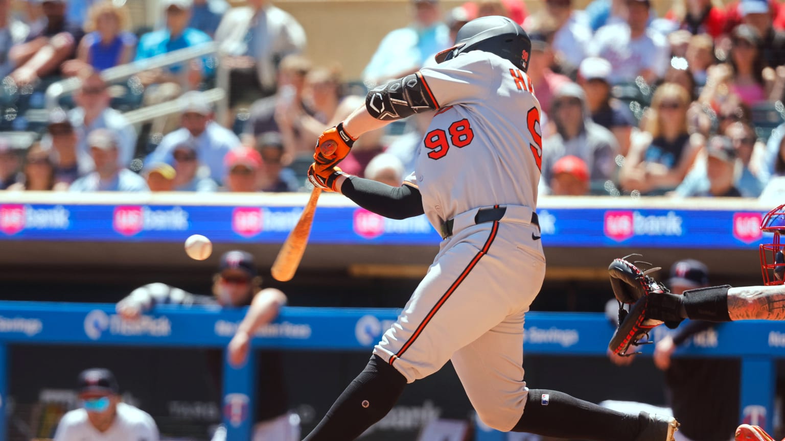 Primer hit de Handley en Grandes Ligas | 08/05/2025 | Lasmayores.com