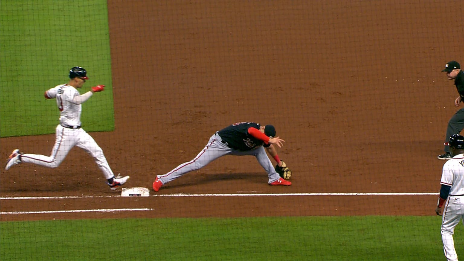 Vaughn Grissom called safe after Nationals challenge | 09/20/2022 ...