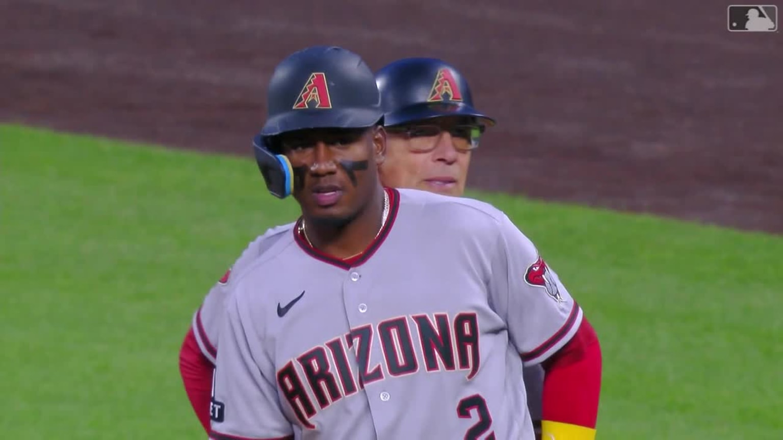 Geraldo Perdomo pokes an RBI single to right field | 04/29/2023 ...