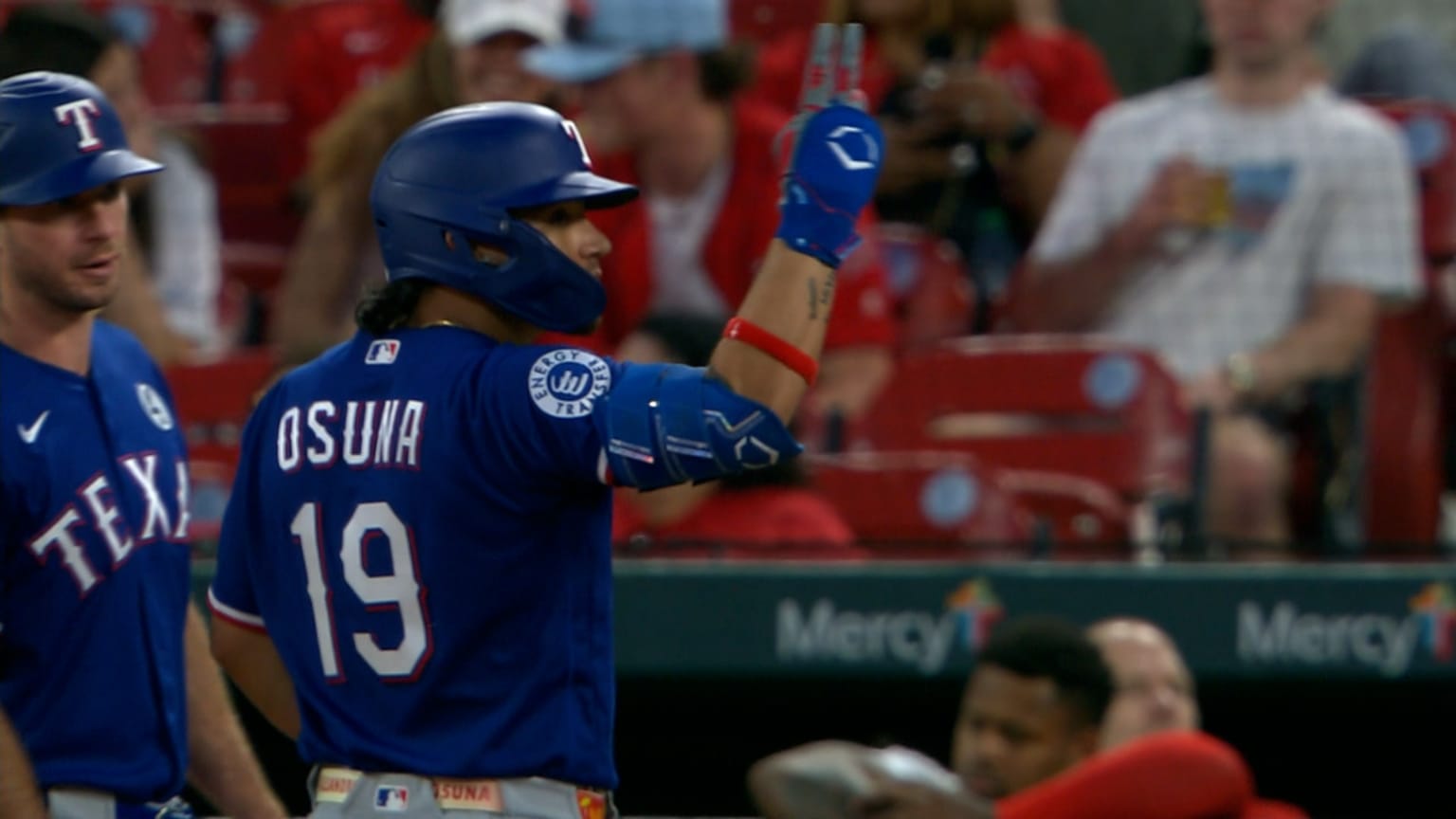Alejandro Osuna pega un sencillo remolcador | 02/06/2026 | Los Rangers ...