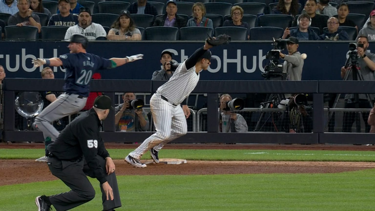 Luke Raley's RBI single | 05/20/2024 | Seattle Mariners