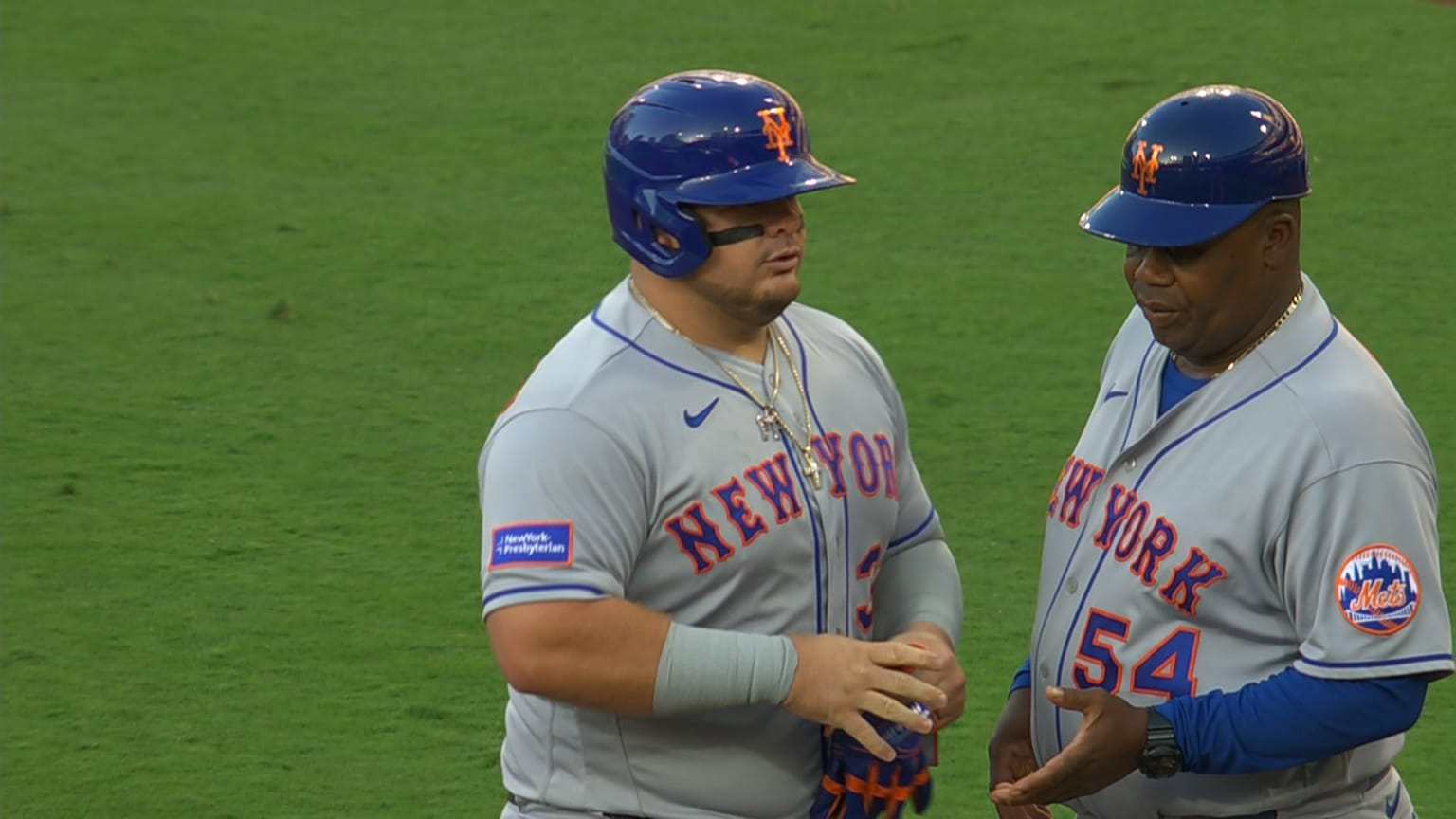Daniel Vogelbach bounces an RBI infield single | 07/07/2023 | New York Mets