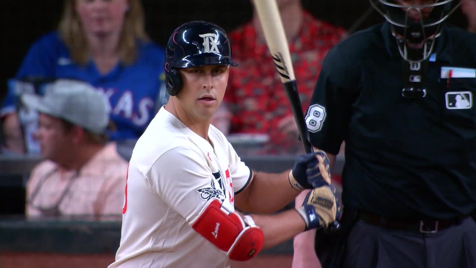 Nathaniel Lowe hits an RBI single to right field | 09/08/2023 | Texas ...