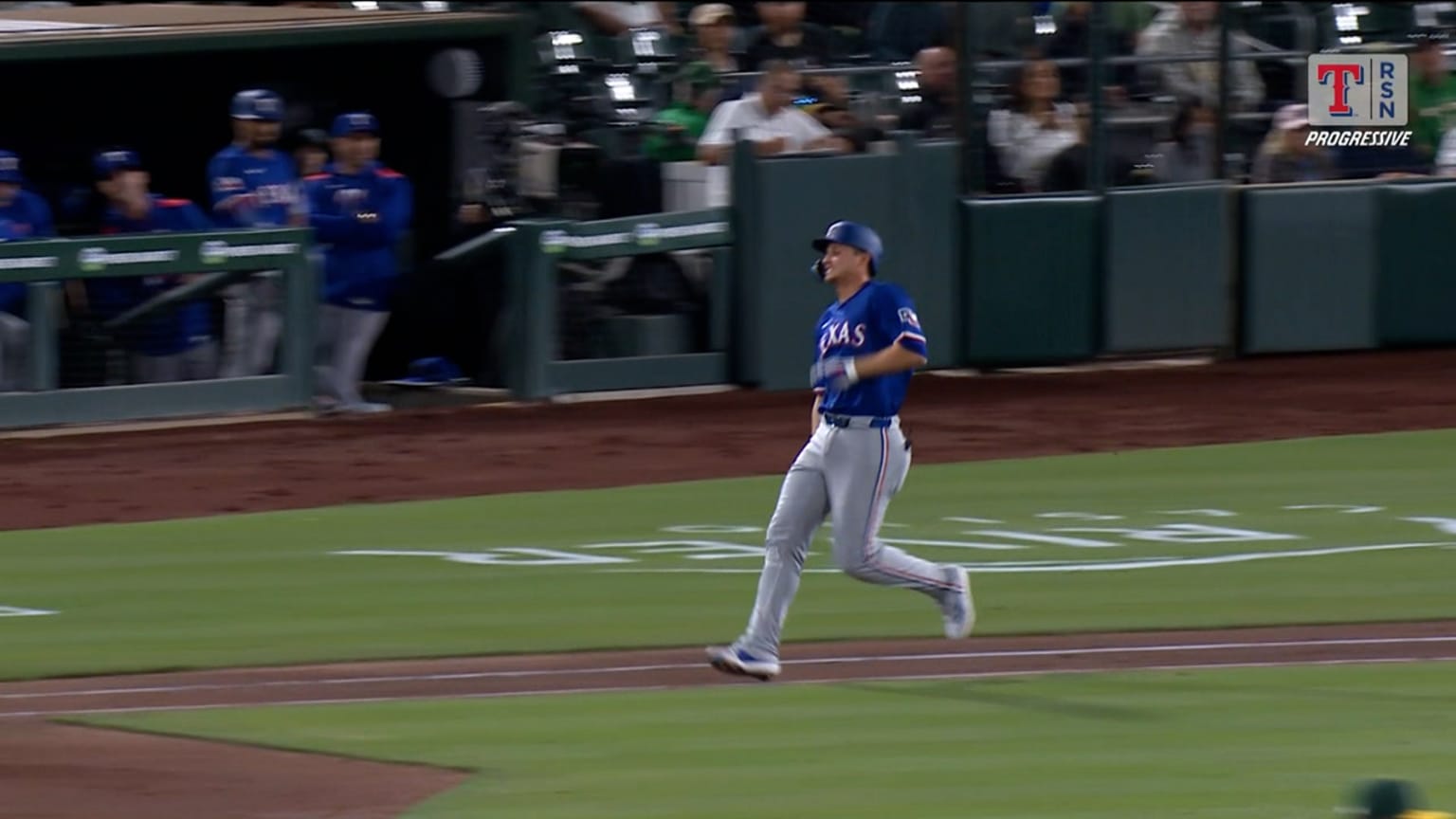 Corey Seager leaves with an apparent injury | 04/22/2025 | Texas Rangers