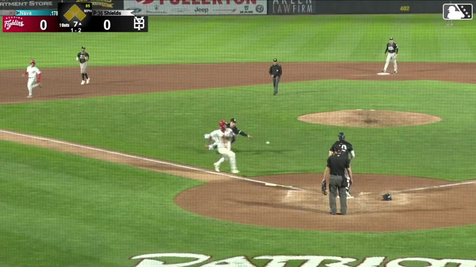 Ben Shields' barehanded play | 08/31/2024 | New York Yankees