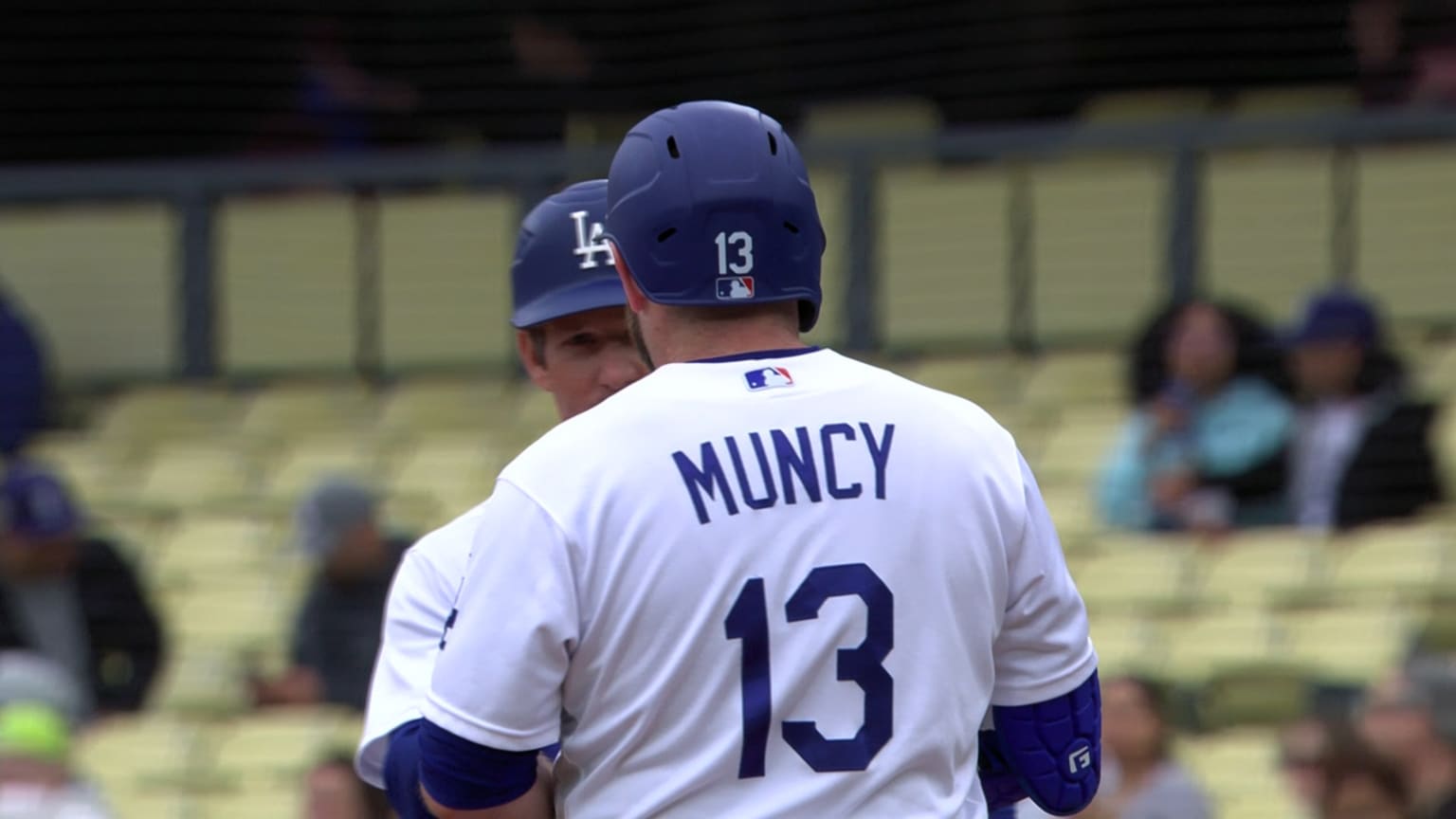 Max Muncy walks with the bases loaded, scoring a run | 05/31/2023 | Los ...