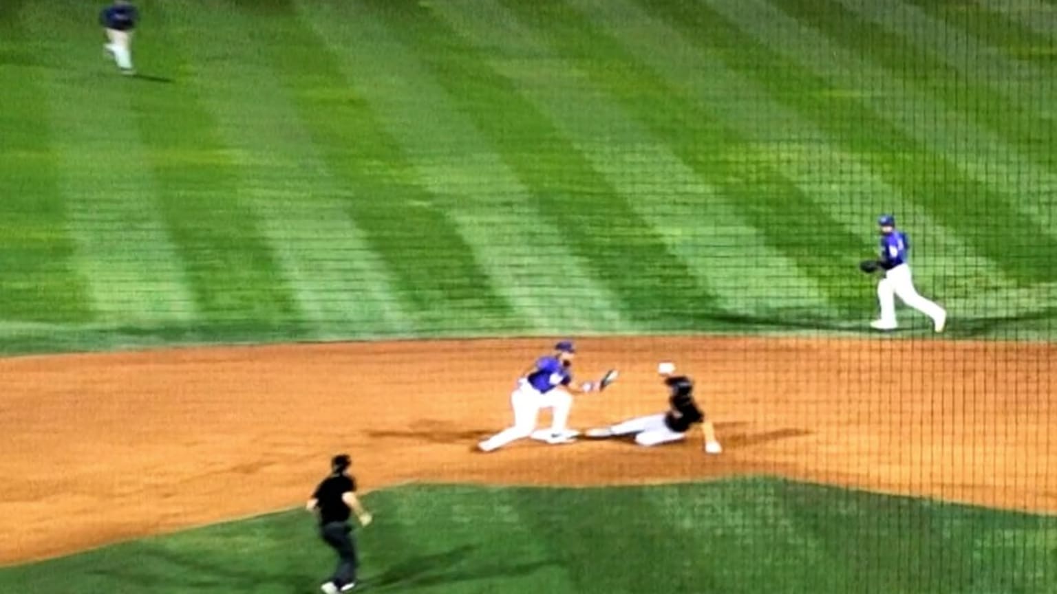 Nick Becker's first professional stolen base | 08/20/2025 | MLB.com