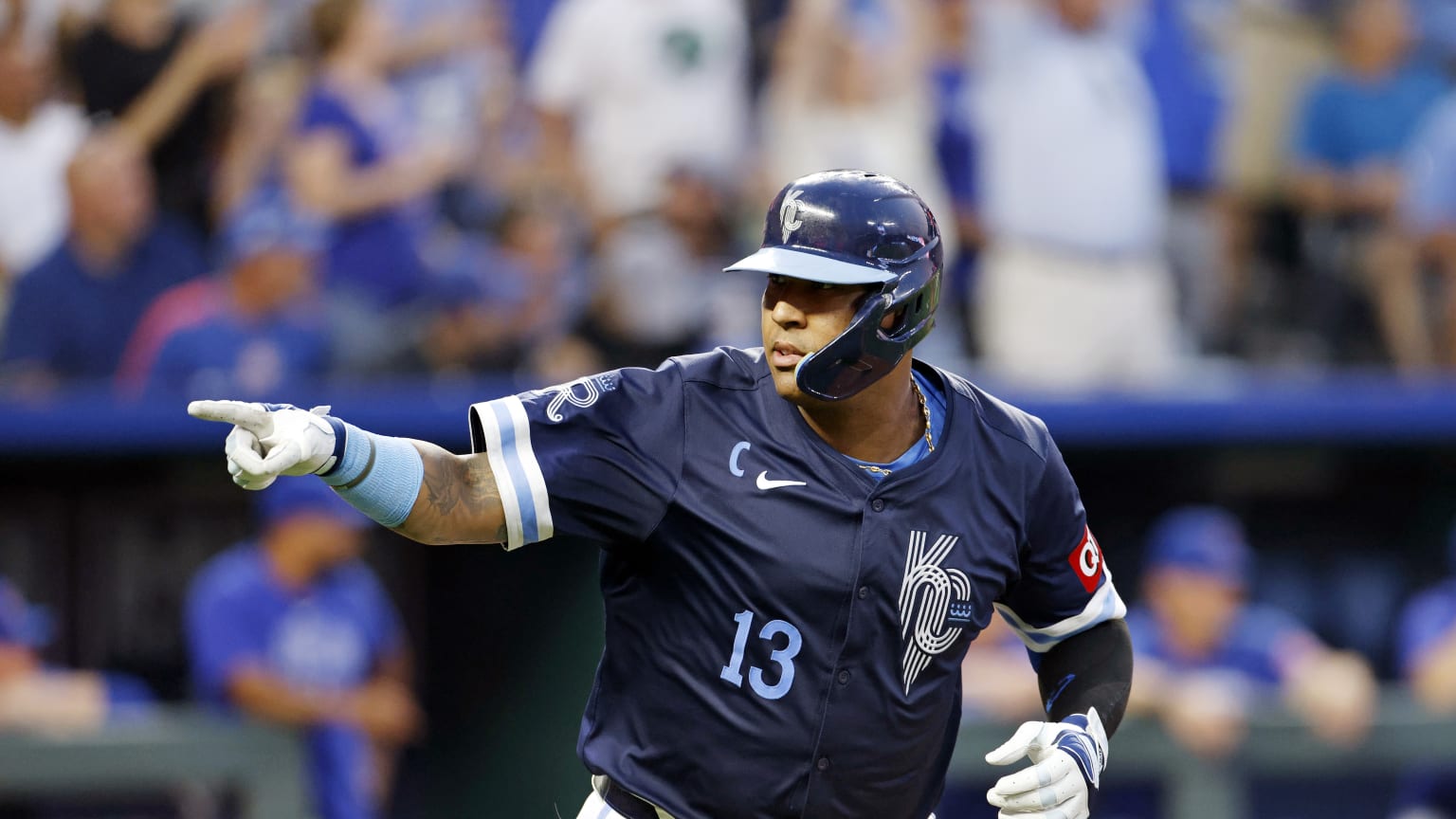 Royals score six runs in the 5th inning | 07/26/2024 | Kansas City Royals