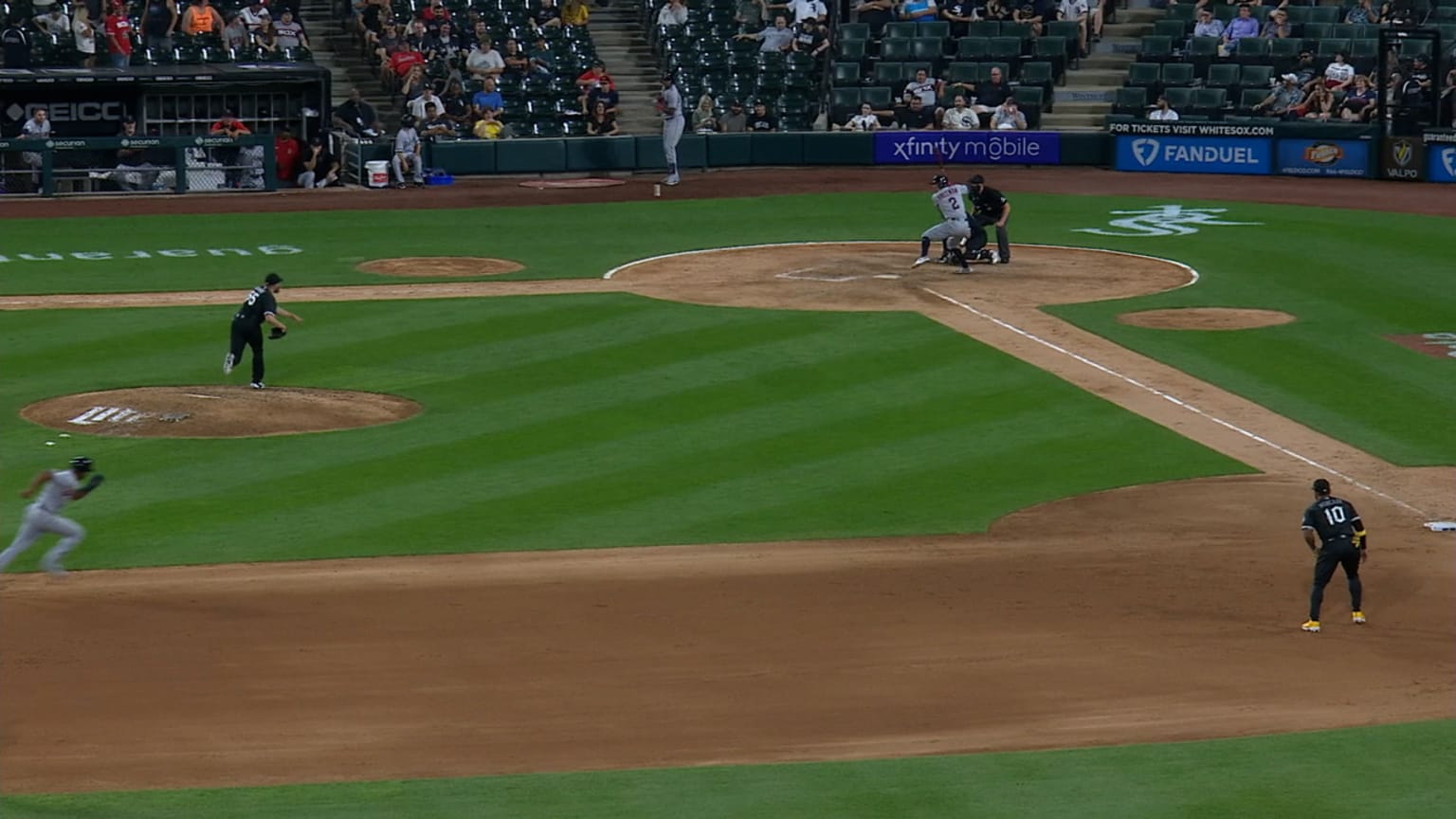 Amed Rosario scores on stolen base error | 09/20/2022 | Cleveland Guardians