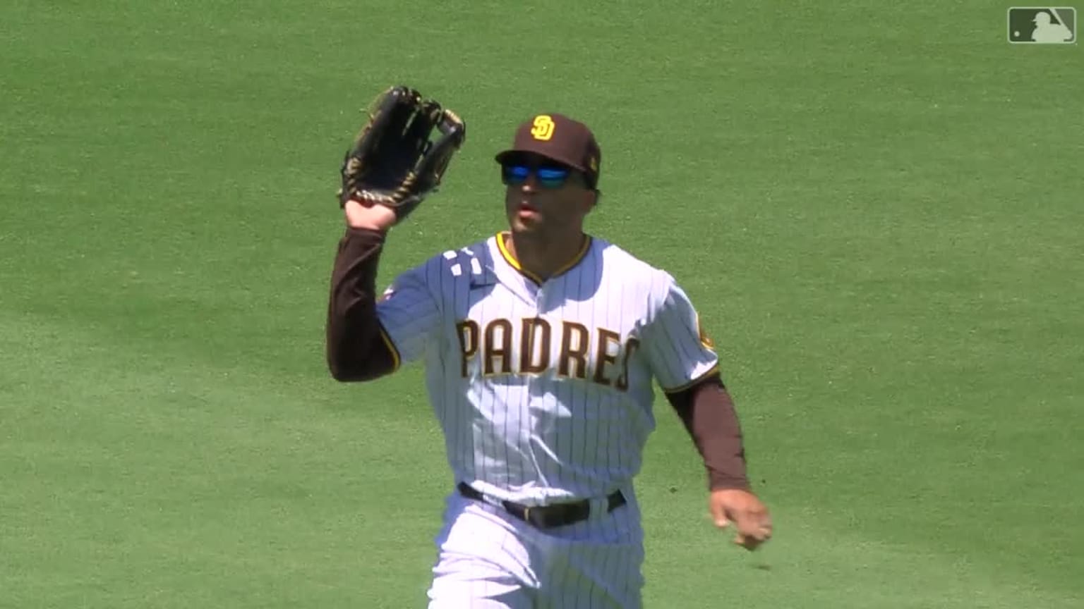 Grisham makes an excellent catch and throw for DP | 05/03/2023 | San ...