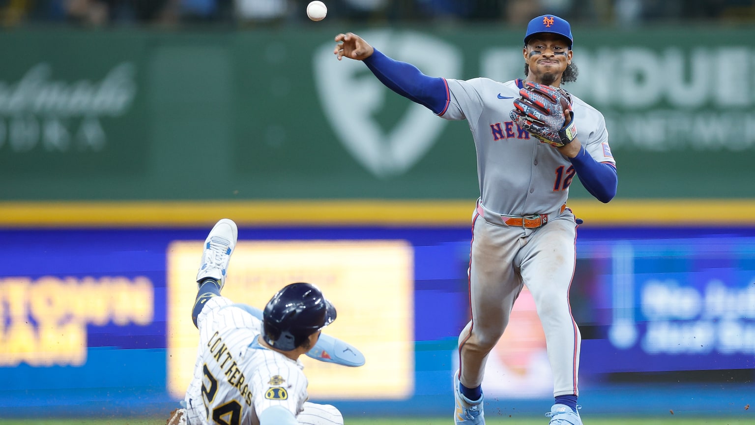 Mets turn inning-ending double play | 08/10/2025 | New York Mets