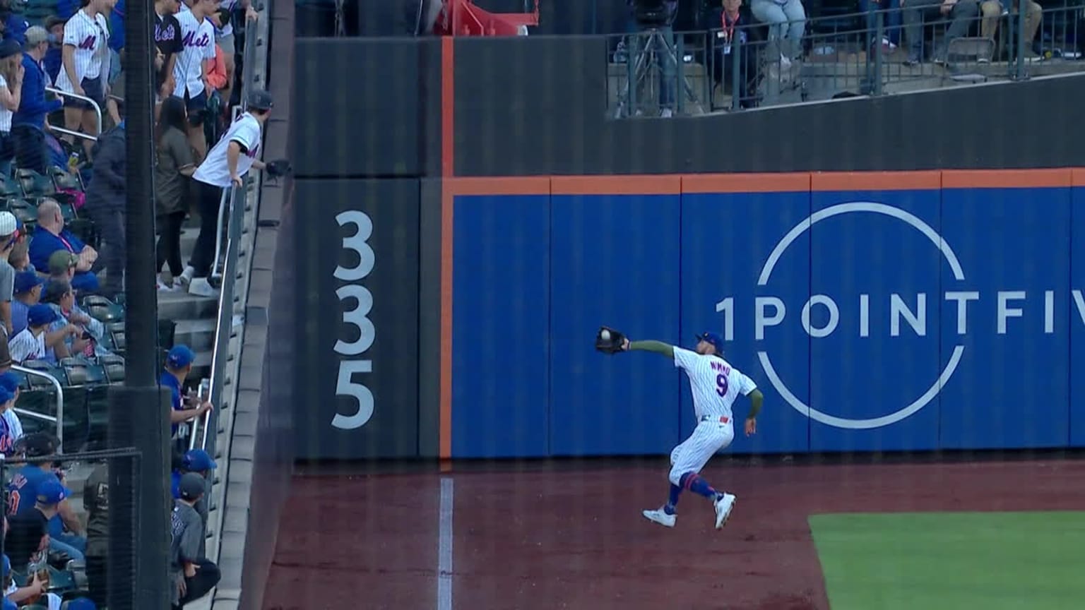 Brandon Nimmo's slick catch on the run | 05/26/2025 | New York Mets