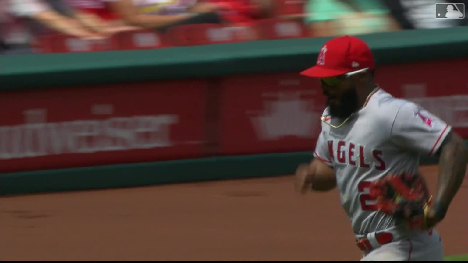Luis Rengifo's sweet defensive play | 05/04/2023 | Los Angeles Angels